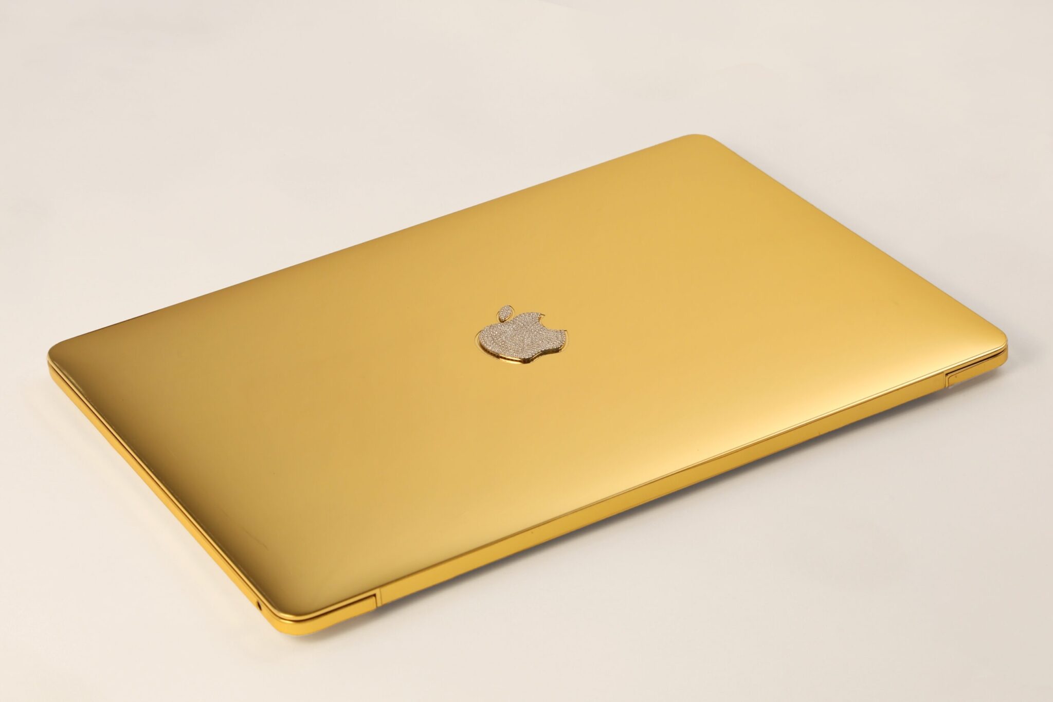 Top 10 Laptops That Are More Expensive Than Gold In India - Techyv.com