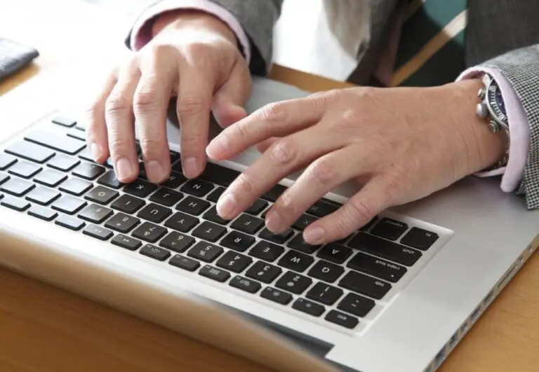 10 Important Features Your Laptop Should Have - Techyv.com 10 Important Features Your Laptop Should Have - Techyv.com