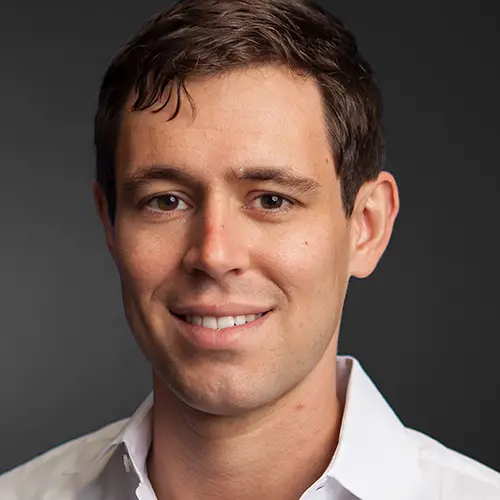 Top 10 Youngest CEOs Running The Biggest Tech Companies - Techyv.com Top 10 Youngest CEOs Running The Biggest Tech Companies - Techyv.com